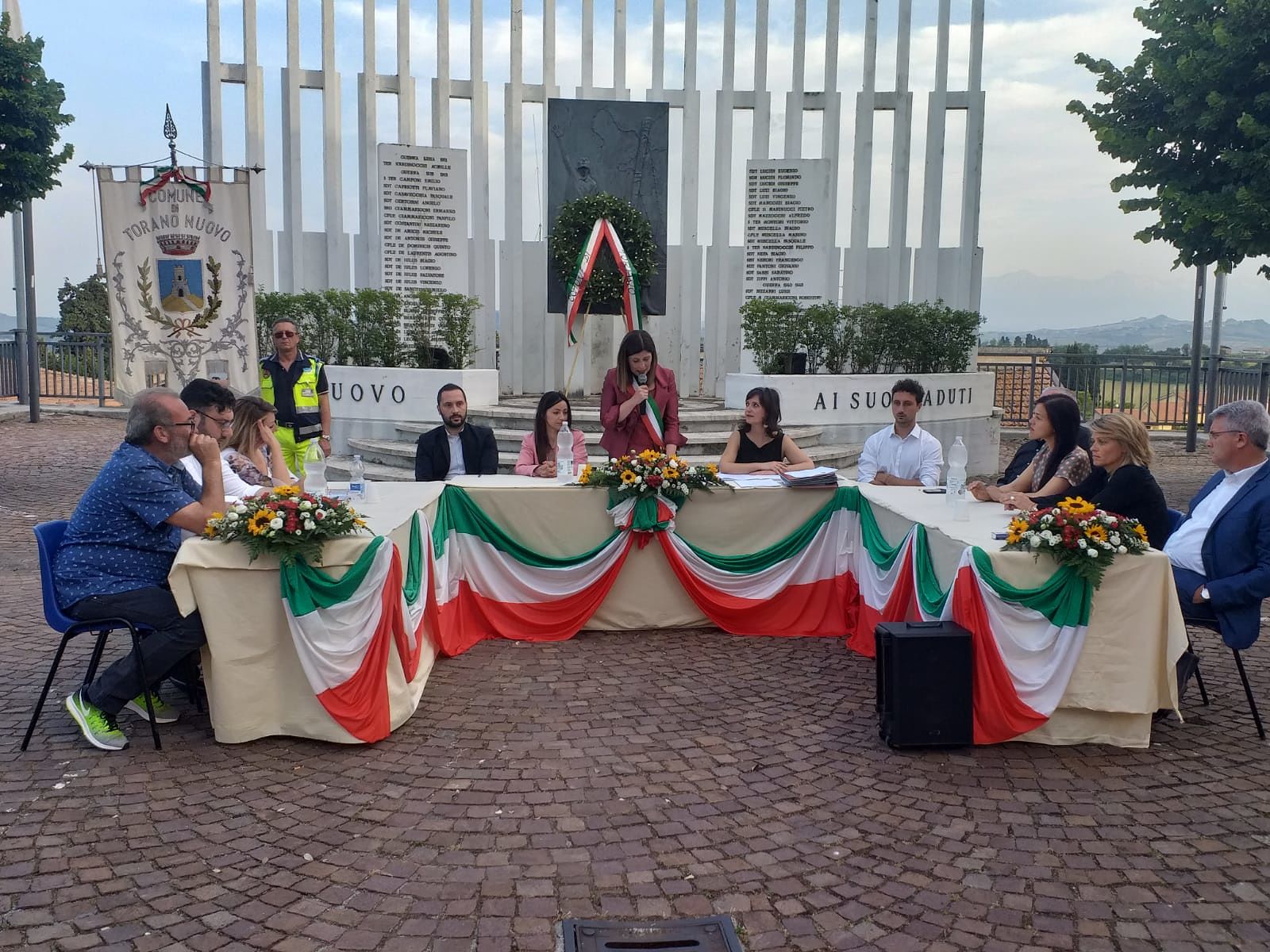 Torano Nuovo, in piazza si è insediato il nuovo consiglio comunale FOTO ...
