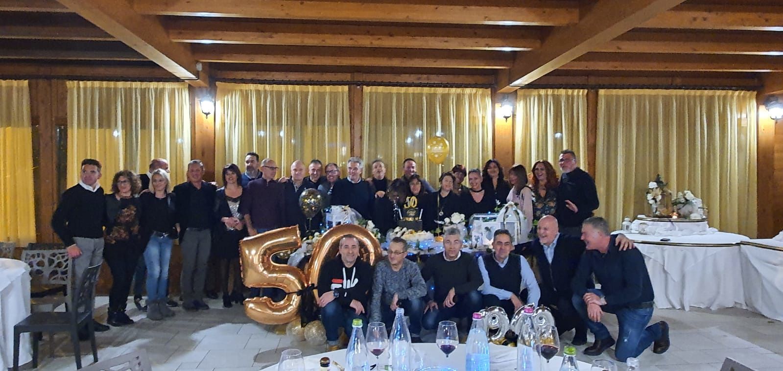 Val Vibrata, i nati nel 1969 si ritrovano per festeggiare i 50 anni ...