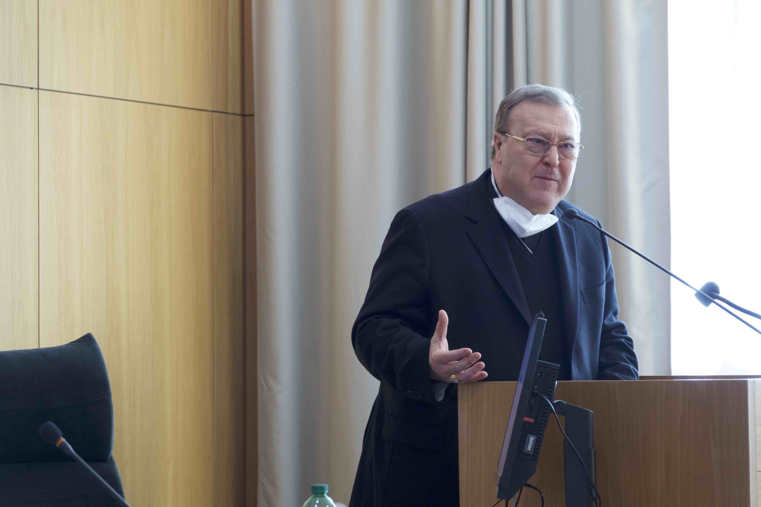 L'invito del Vescovo Leuzzi ai giovani: "camminate senza perdere tempo ...