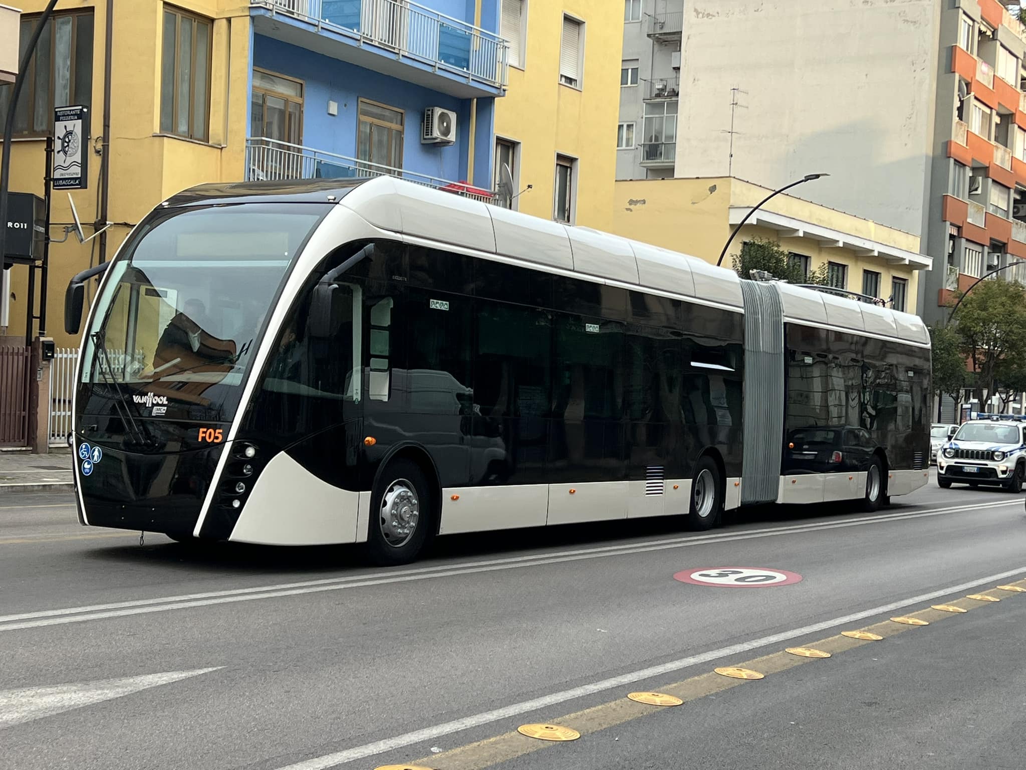Il test del filobus a Pescara: "Otto chilometri con un terzo delle ...