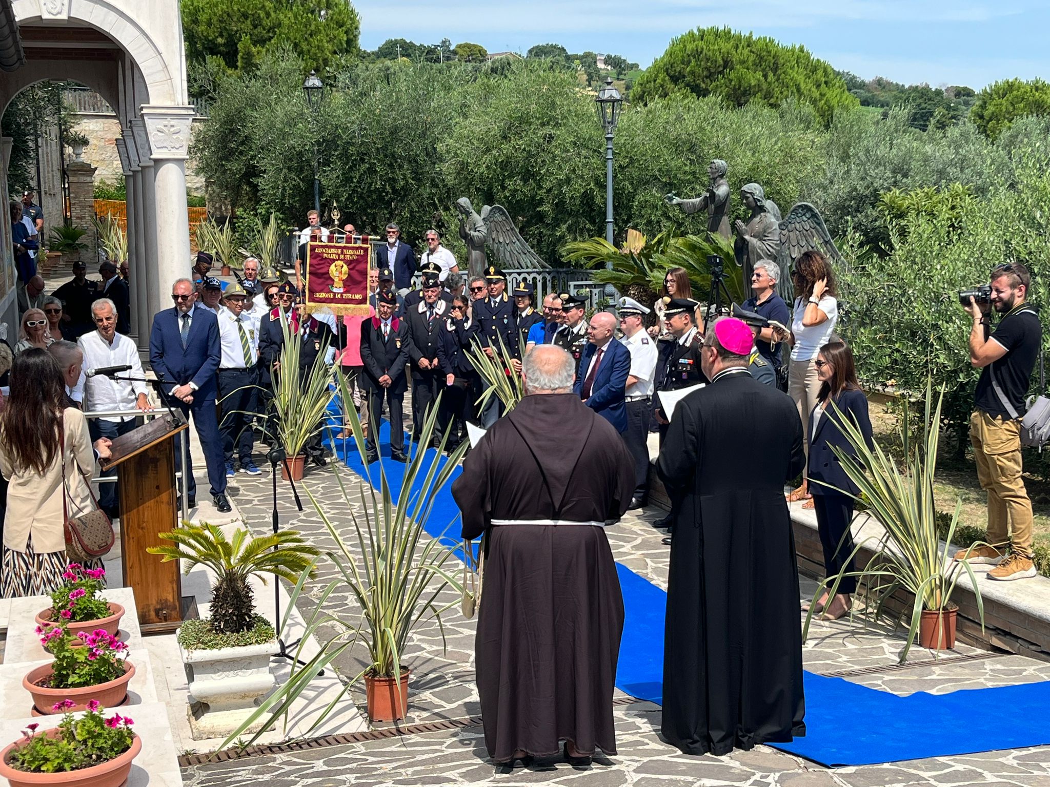 Giulianova, una stele per ricordare il capo della polizia Manganelli ...