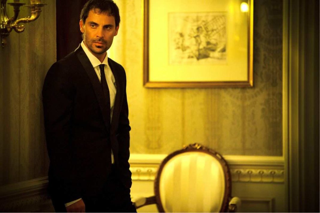 Vi ricordate di Alessandro Mario di Centovetrine? Com'è diventato oggi ...