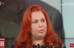 Che fine ha fatto Michela Miti, la sexy Prof dei film di Pierino ...